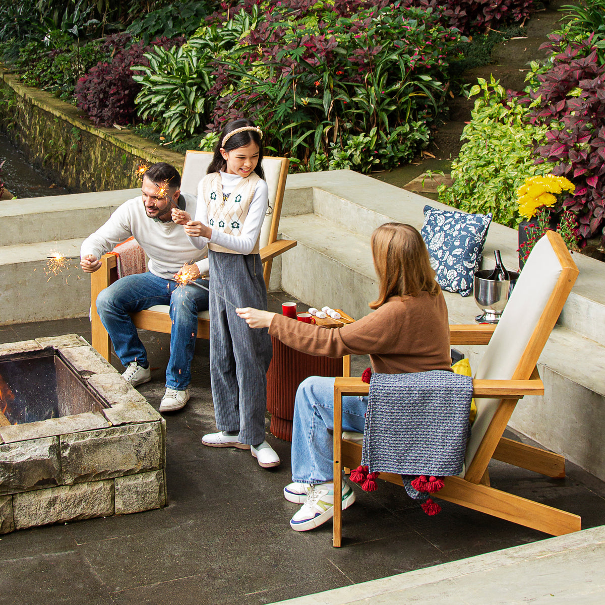 Transforming Your Outdoor Oasis with a Recessed Fire Pit and Teak Adir ...